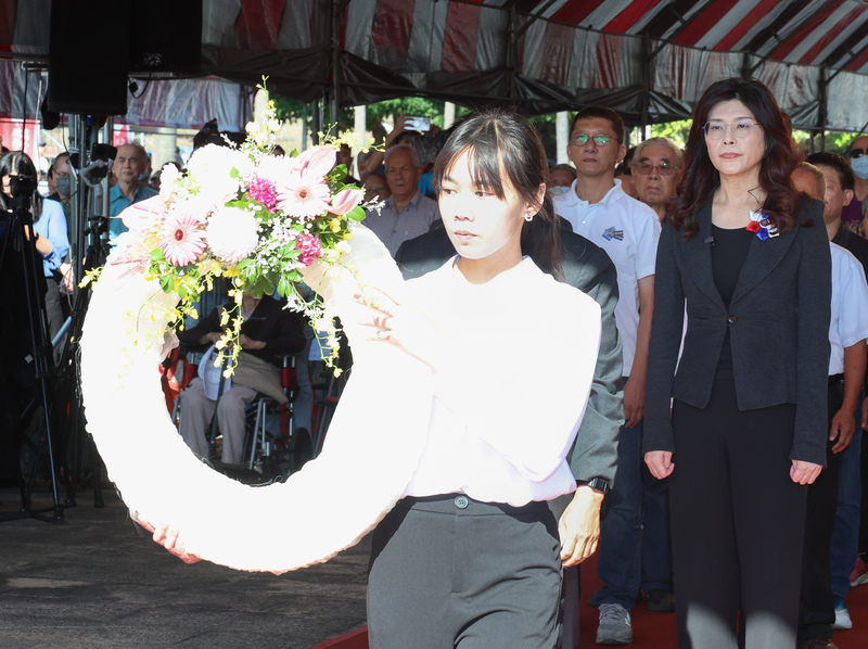El primer ministro critica a la líder del Kuomintang por asistir a un ...
