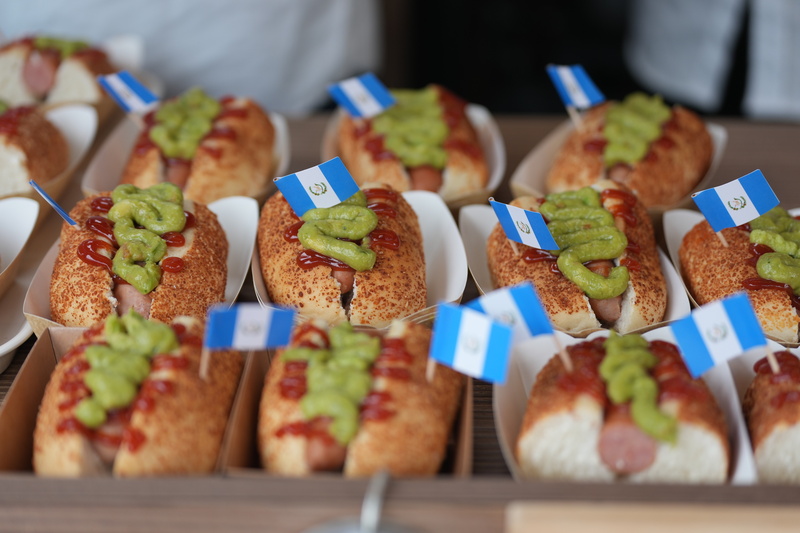 Un camión de comida centroamericano lleva los sabores de Belice y ...