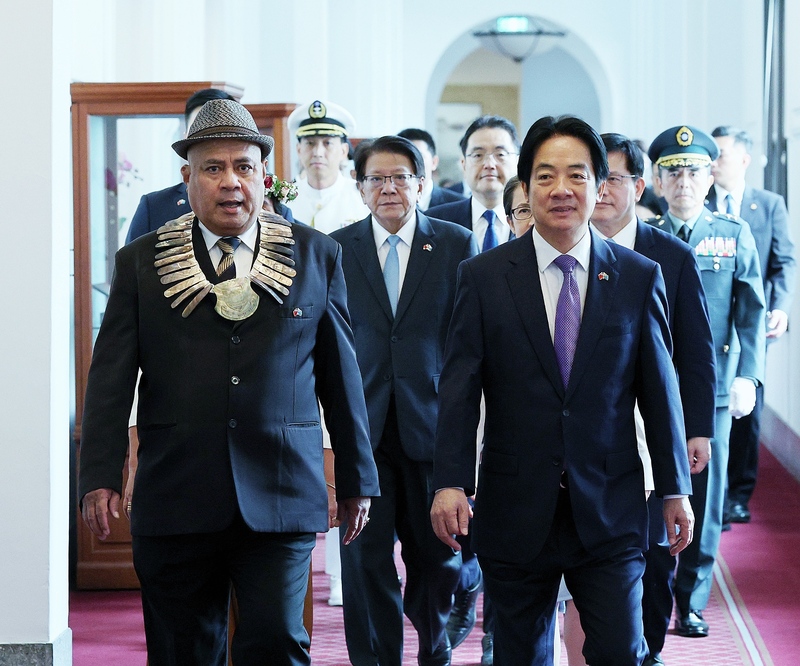 Le Premier ministre de Tuvalu reçu par le Président Lai Ching-te avec ...