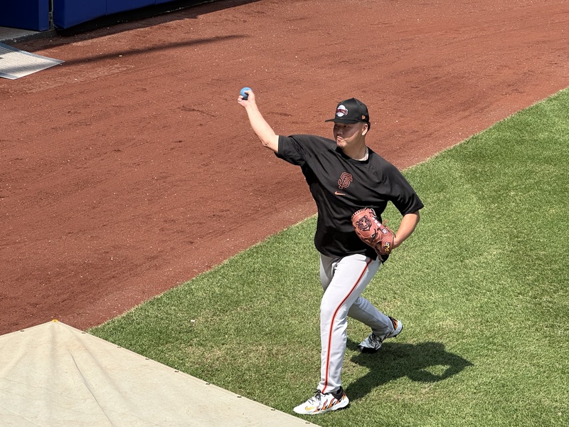 MLB鄧愷威巨人隊首度先發投3.1局吞敗 有機會再登板-新聞-Rti 中央廣播電臺